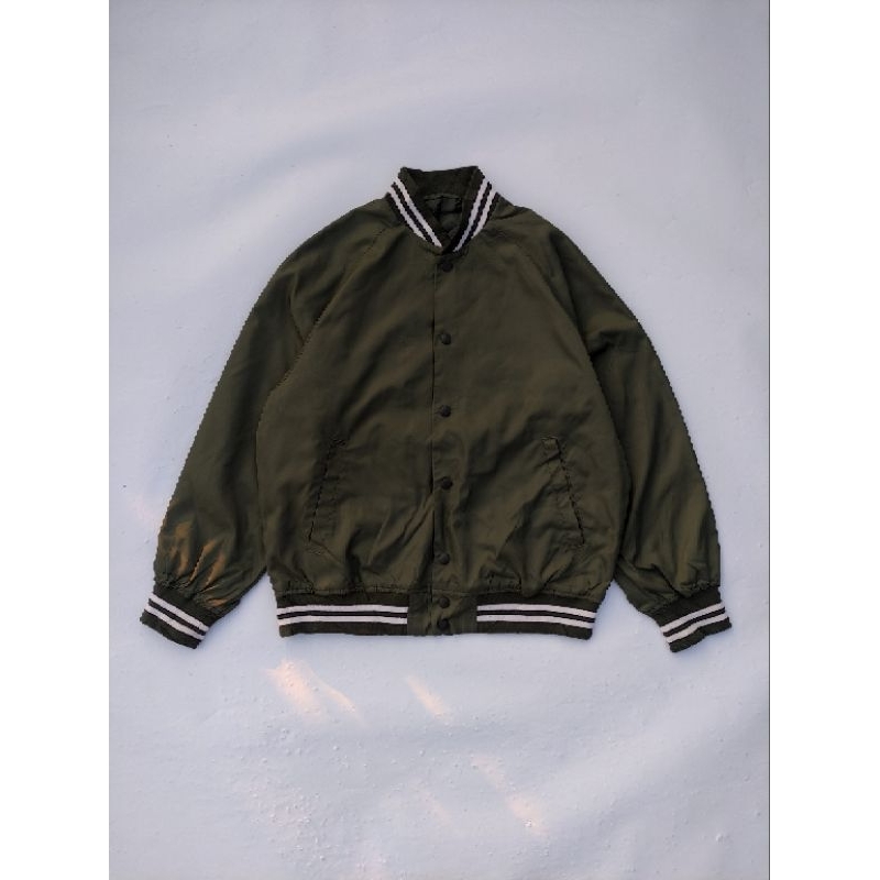 Jual Varsity Basic Uniqlo GU | Shopee Indonesia