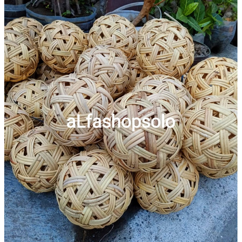 Jual Bola takraw/bola rotan/bola kaki/bola takraw rotan/bola kaki rotan ...