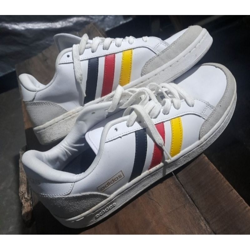 Jual sepatu bekas berkualitas | Shopee Indonesia