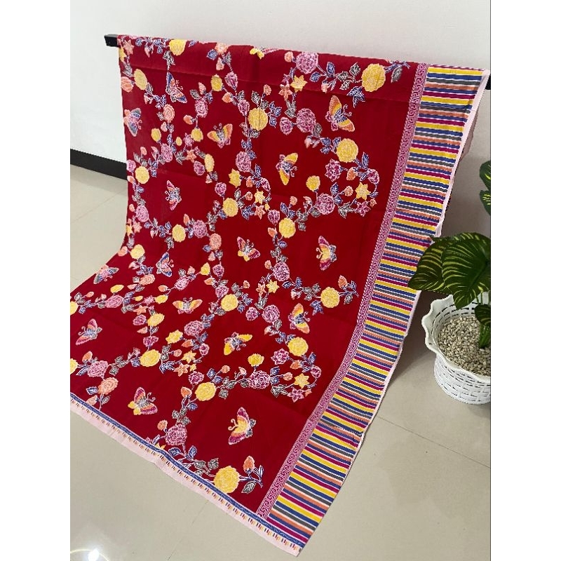 Jual Kain batik solo jarik kembang rambat merah | Shopee Indonesia