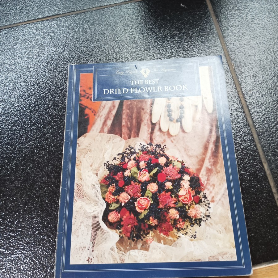 Jual Buku The Best Dried Flower Book | Shopee Indonesia