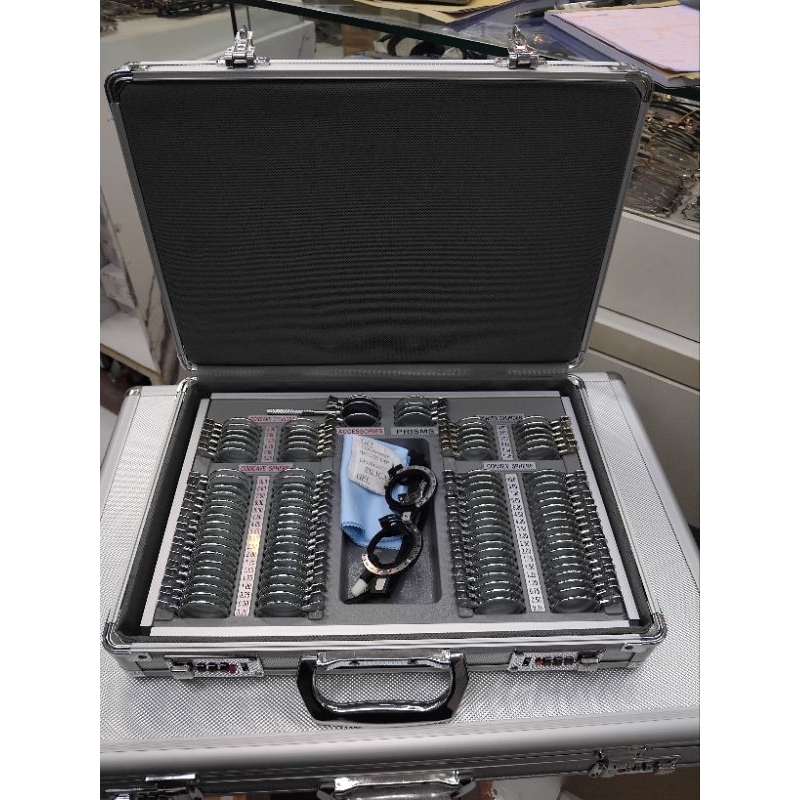 Jual trial lens set alat periksa mata 10 dioptri koper almunium dan ...