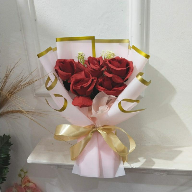 Jual Buketgarden - Buket Mawar Aesthetic Wisuda Graduation Hadiah Ulang ...