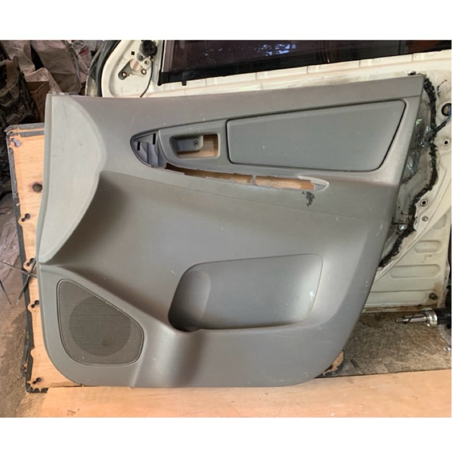 Jual Door Trim Doortrim Dek Pintu Depan Innova Inova type E Tahun lama ...