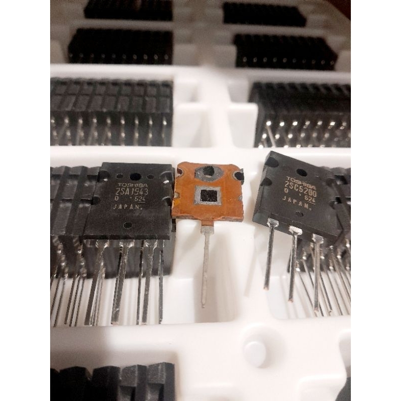 Jual Transistor toshiba A1943 C5200 lot 524 original japan transistor final seri 524 free mika ...