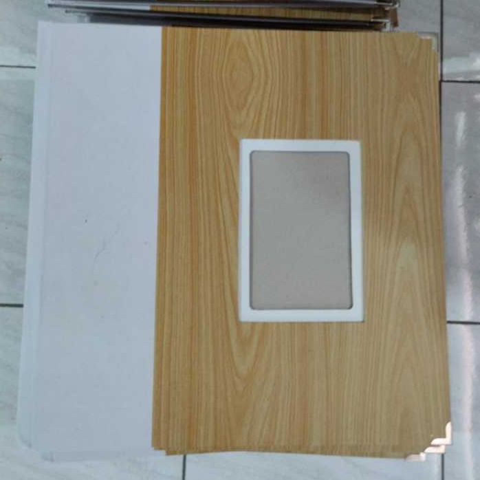 Jual ( FREE GRAFIR) ALBUM FOTO 10 SHEET HITAM MOTIF KAYU DASAR PUTIH ...
