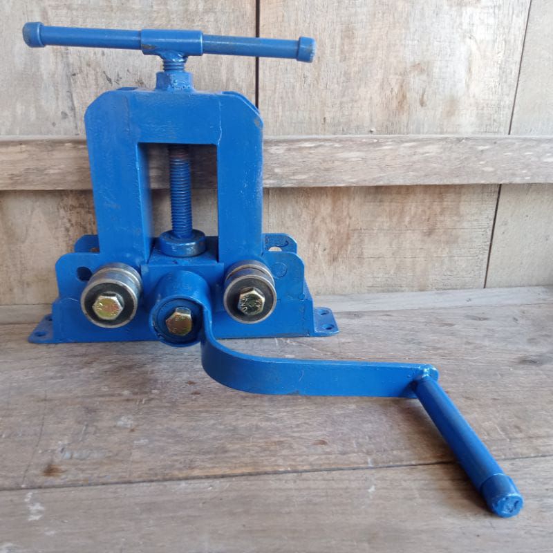 Jual alat rol pipa besi dan plat strip 4 lubang(benda padat) | Shopee ...