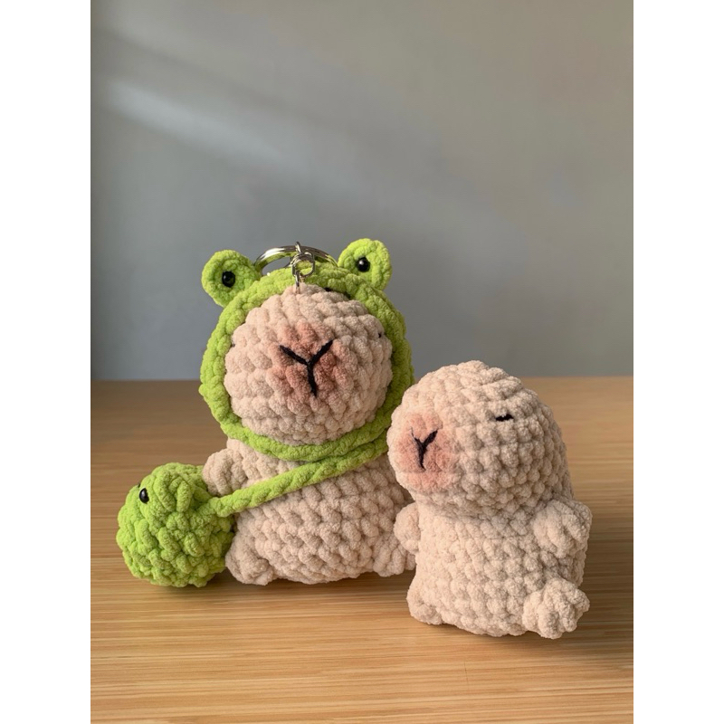 Jual Capybara Frog Keychain Crochet Handmade Gantungan Capybara Rajut ...