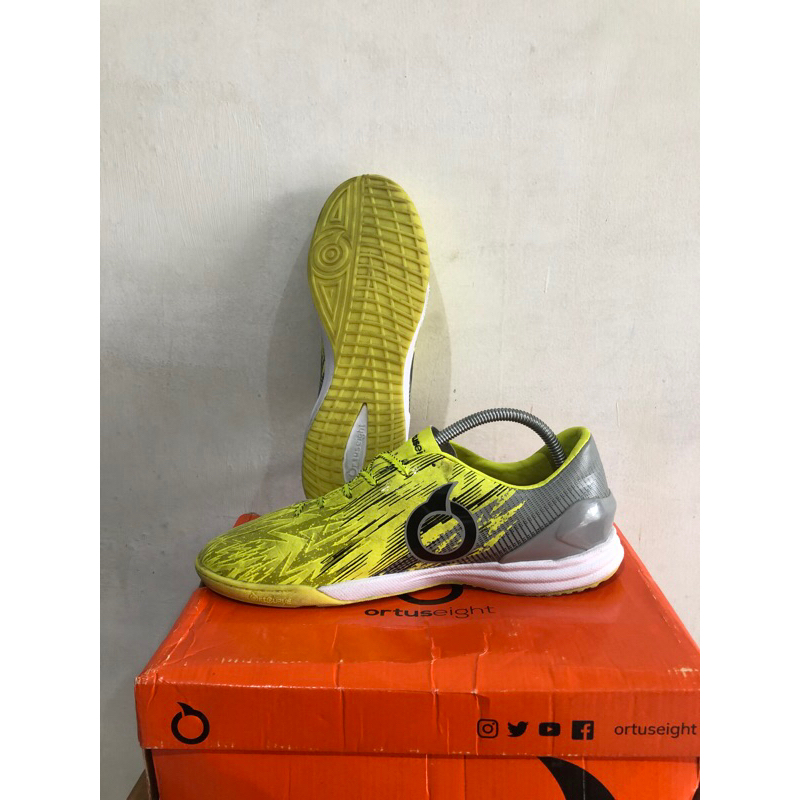 Jual SEPATU FUTSAL ORTUSEIGHT CATALYST LEGION UNITY BEKAS ORIGINAL ...