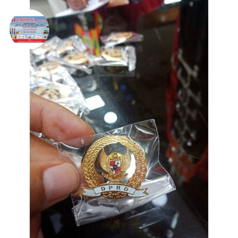 Jual Pin DPRD Kuningan emas terbaru | Shopee Indonesia