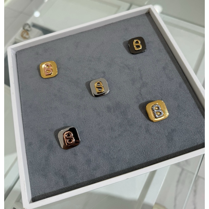 Jual BUTTONSCARVES SQUARE PIN BROOCH DAGU BS NEW BUKAN SECOND BEKAS ...
