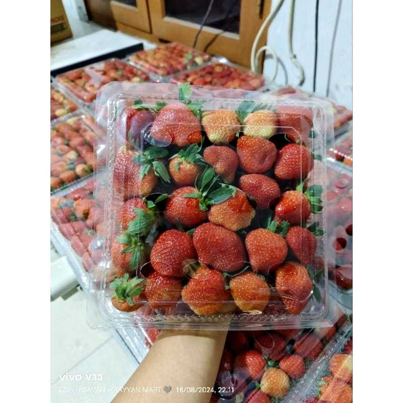 Jual Strawberry 900 - 1kg | Shopee Indonesia