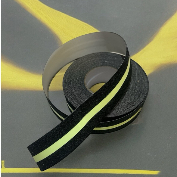 Jual Lakban Anti Slip Glow In The Dark - Safety Walk - Anti Licin Lantai dan Tangga Menyala Saat ...