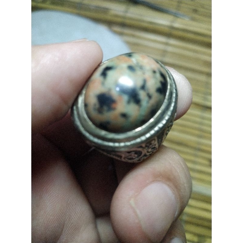 Jual Batu Badar Besi 3 warna Natural lawas Unik | Shopee Indonesia