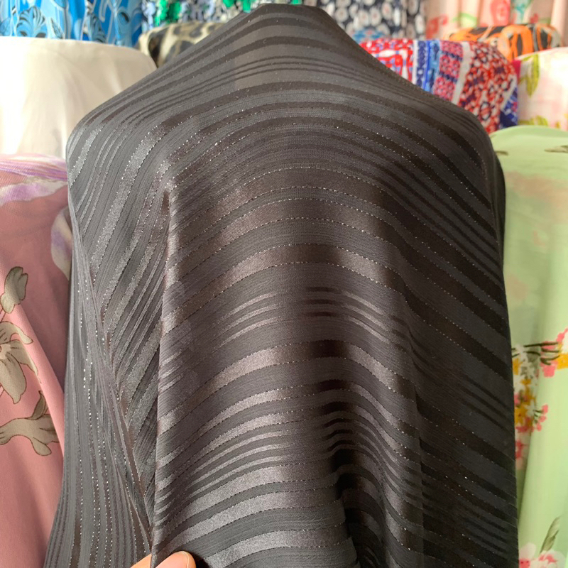 Jual kain sifon silk black - kain chiffon silk salur - kain chiffon ... Jual kain sifon silk black - kain chiffon silk salur - kain chiffon ...