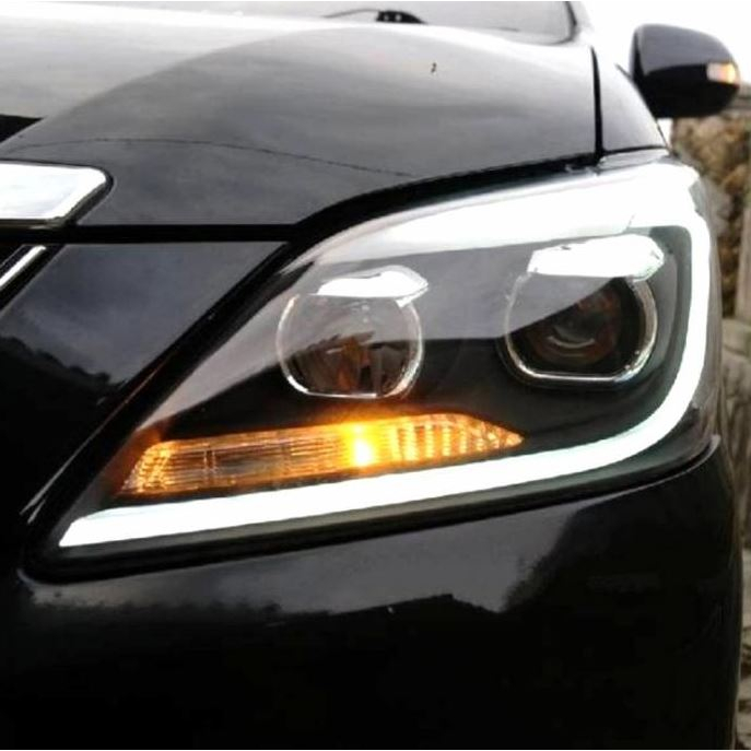 Jual Headlamp innova 2012 - 2015 Headlamp GRAND INNOVA 2012 | Shopee ...