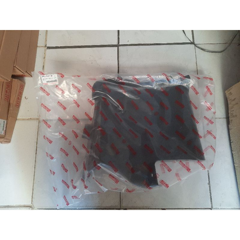 Jual Liner fender spakbor belakang rocky raize 2021 2022 original ...