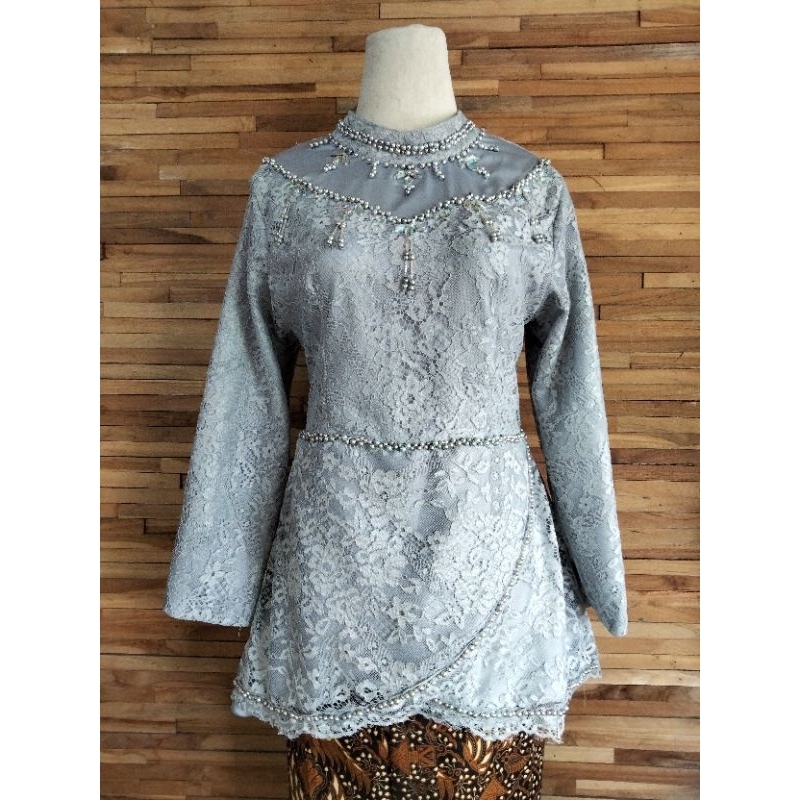 Jual Kebaya Domas Elisa / pagar ayu / Kebaya wisuda | Shopee Indonesia