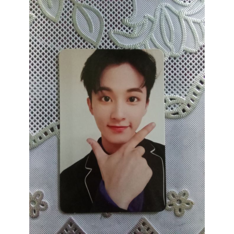 Jual PC Mark Lee (We Go Up official) | Shopee Indonesia