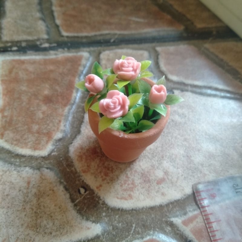 Jual Miniatur Pot Bunga Tanah Liat dan Bunganya | Shopee Indonesia