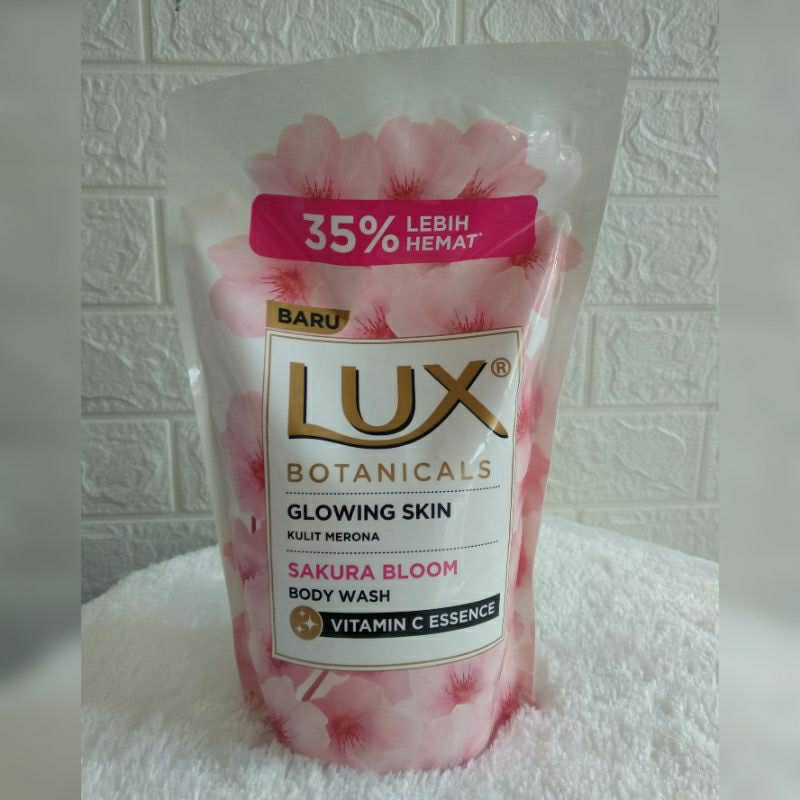 Jual Lux 825 ml Body Wash Sakura Bloom Sabun Mandi Cair | Shopee Indonesia