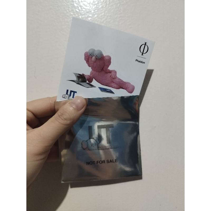 Jual Official Uniqlo UT Kaws Sticker | Shopee Indonesia