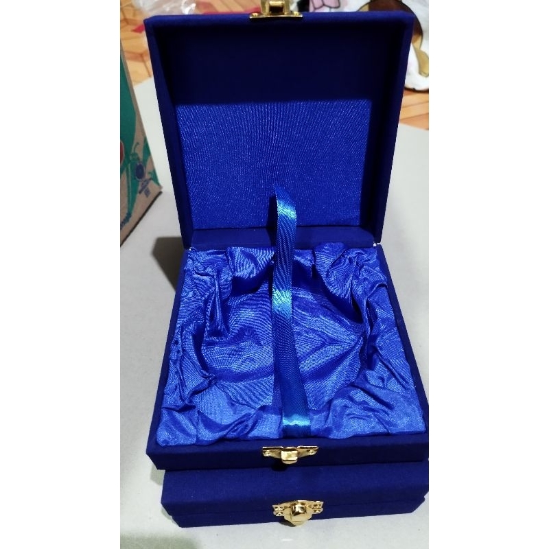 Jual box beludru custom | Shopee Indonesia