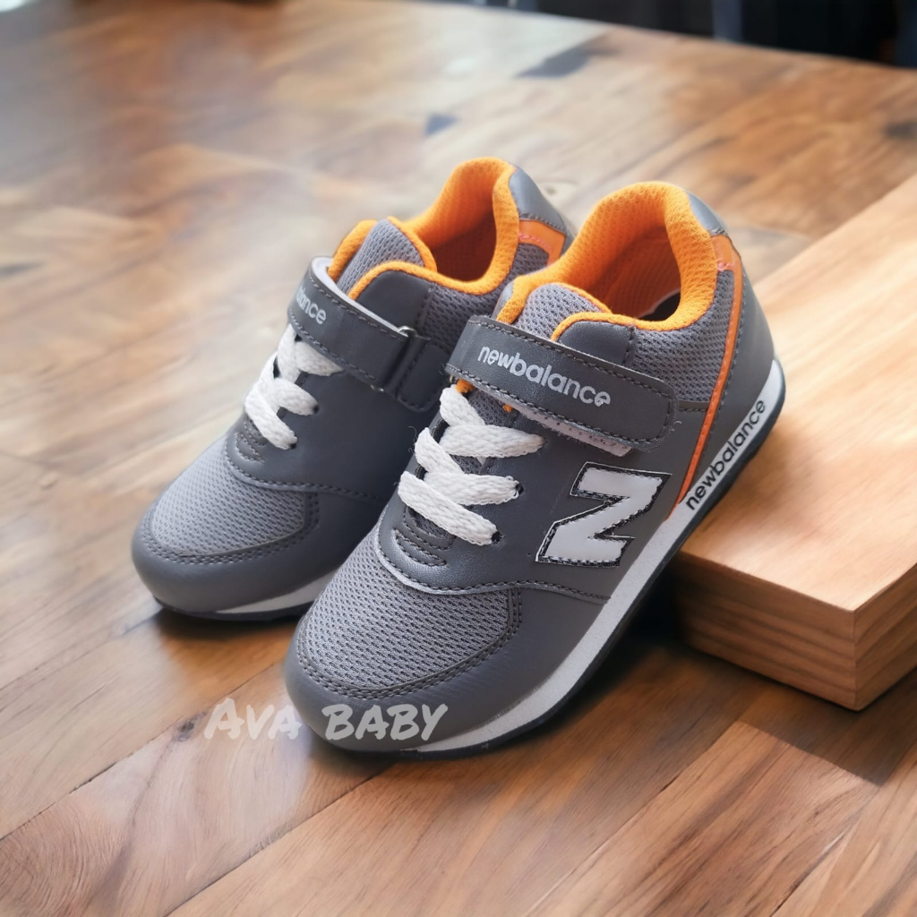 Jual Sepatu Sneaker Anak Model Tali Velcro Terbaru dan Trendy Sepatu ...