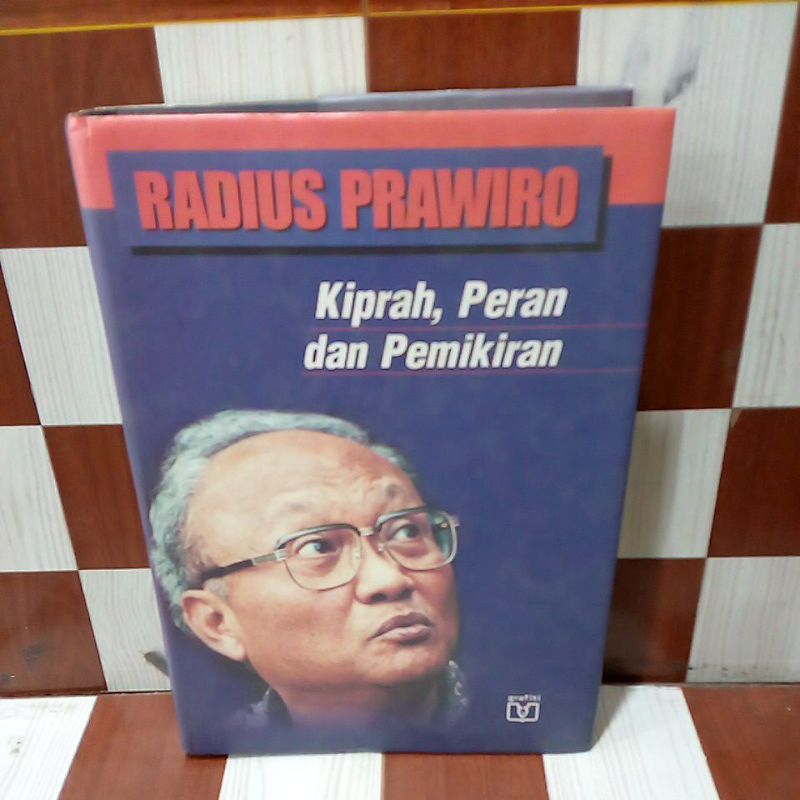Jual Buku Original RADIUS PRAWIRO KIPRAH,PERANG DAN PEMIKIRAN | Shopee ...