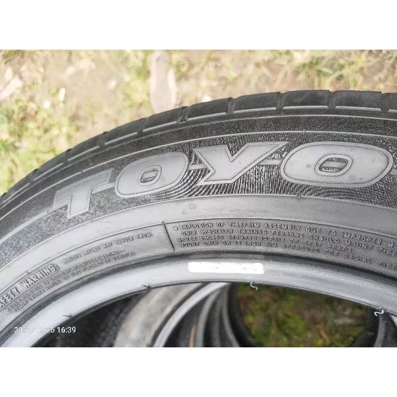 Jual Ban Mobil Ring 19 225/55 19 merek toyo second copotan murah ...