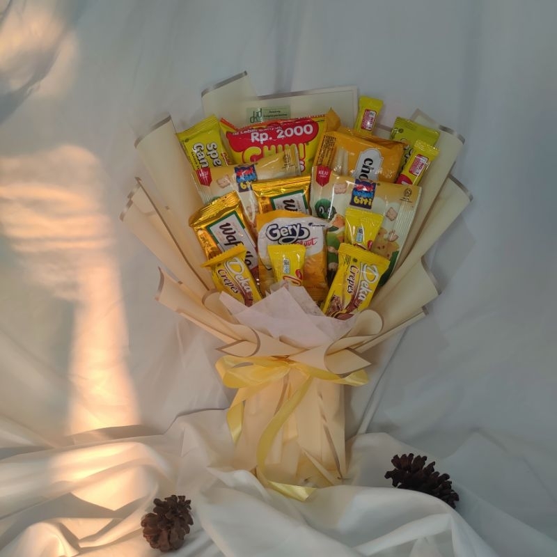 Jual bouquet snack tema warna/ buket Snack wisuda/ buket Snack ulang ...
