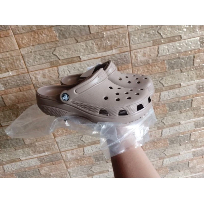 Jual Crocs Classic Clog - Sepatu Sandal pria wanita crocs / Classic ...