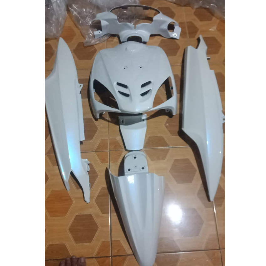 Jual BODY HALUS MIO SPORTY MIO LAMA 2006 NARDO GREY LEMBAYUNG CUSTOM ...