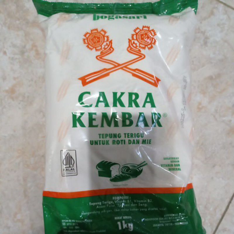 Jual CAKRA KEMBAR TEPUNG TERIGU 1KG (BOGASARI) | Shopee Indonesia