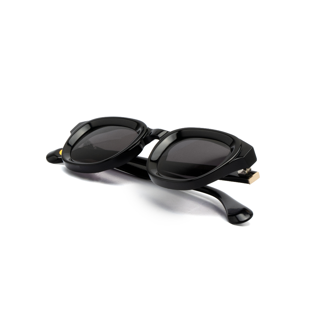 Jual Sunglasses Frame Kacamata Fashion VIGILANTE X GNOBERIO Special Edition | Shopee Indonesia