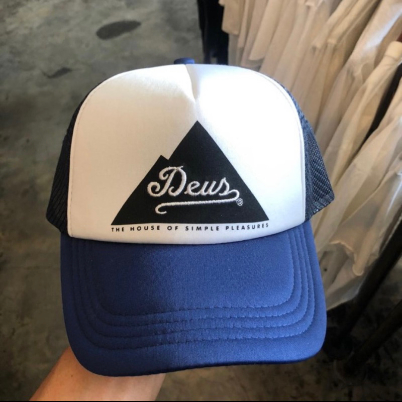 Jual Topi Pria Deus Ex Machina Peak Trucker Navy New | Shopee Indonesia