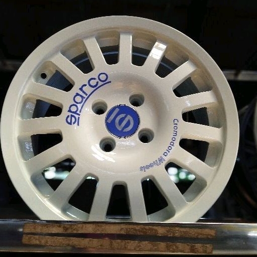 Jual Velg Sparco Cromodora R15x7 Pcd 4x100 ET38 White | Shopee Indonesia
