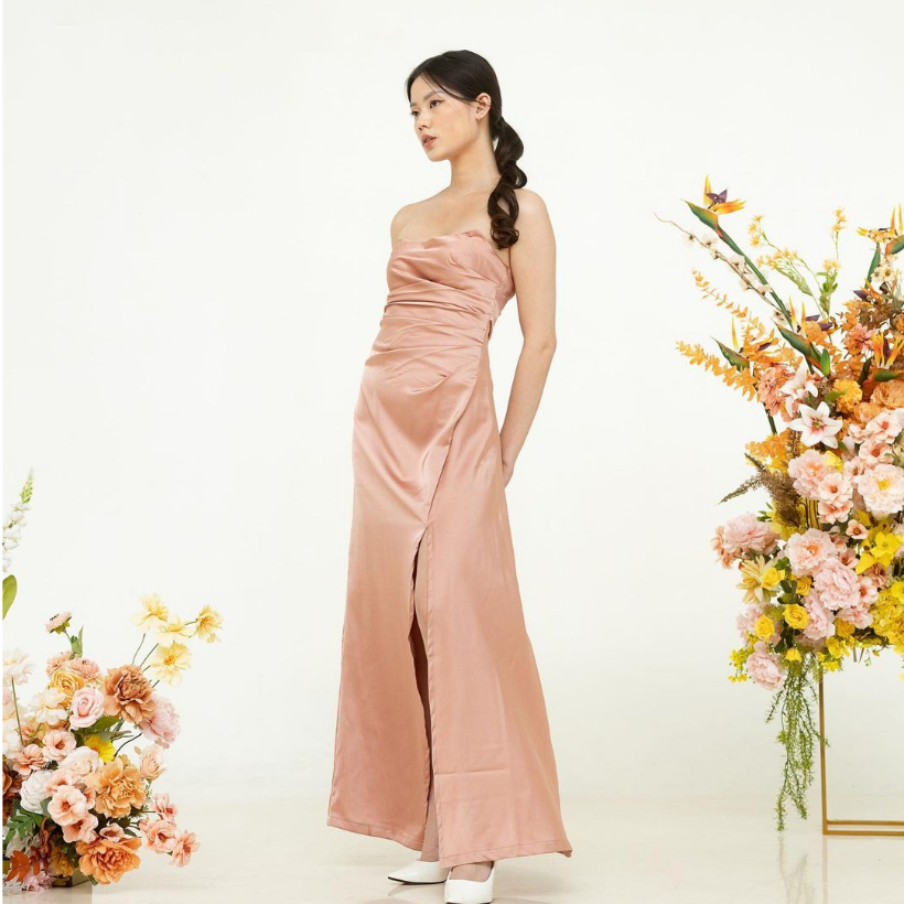 Jual NEW ALICE STRAPLESS LONGDRESS IN ROSEGOLD ( WITH SLIT ) - MAXI ...