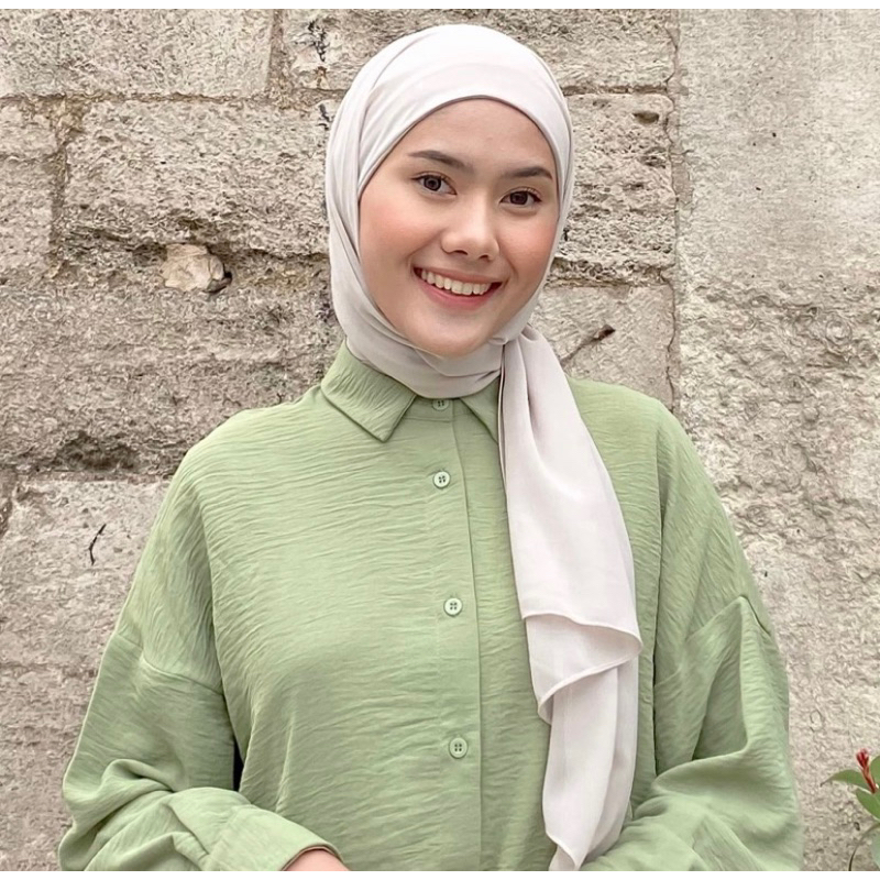 Jual ITSMOSTLY Zyara Instant Shawl - CREAMY (NEW) | Shopee Indonesia