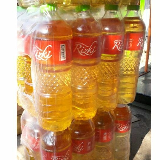 Jual minyak goreng RISKI 1 liter dan 900 ml | Shopee Indonesia