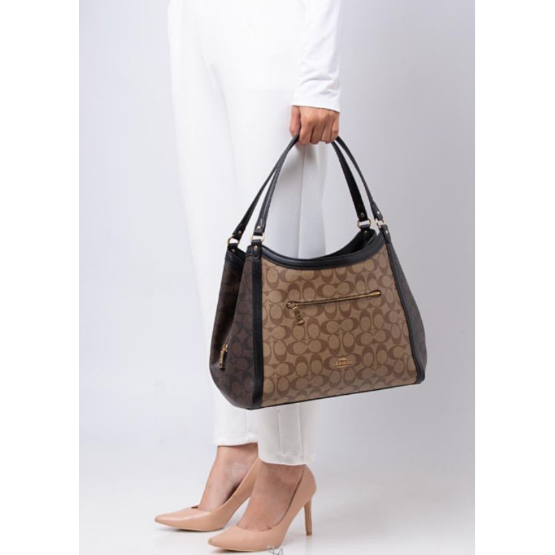 Jual Coach Signature Blocked Kristy Shoulder Bag Khaki Brown | Shopee ...
