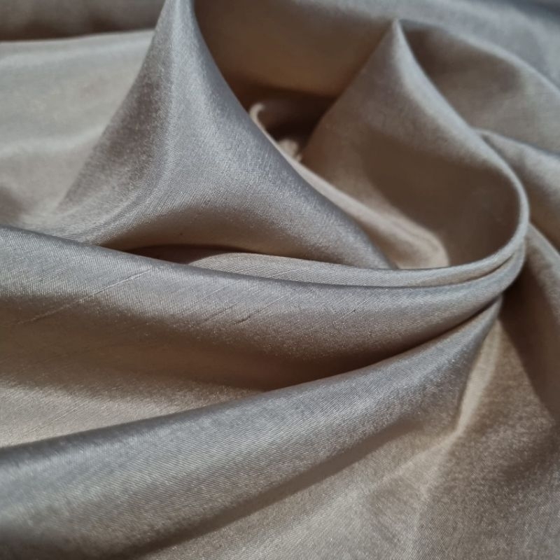 Jual KAIN ROSIL // Bahan Sutra // Kain silk // kain premium | Shopee ...