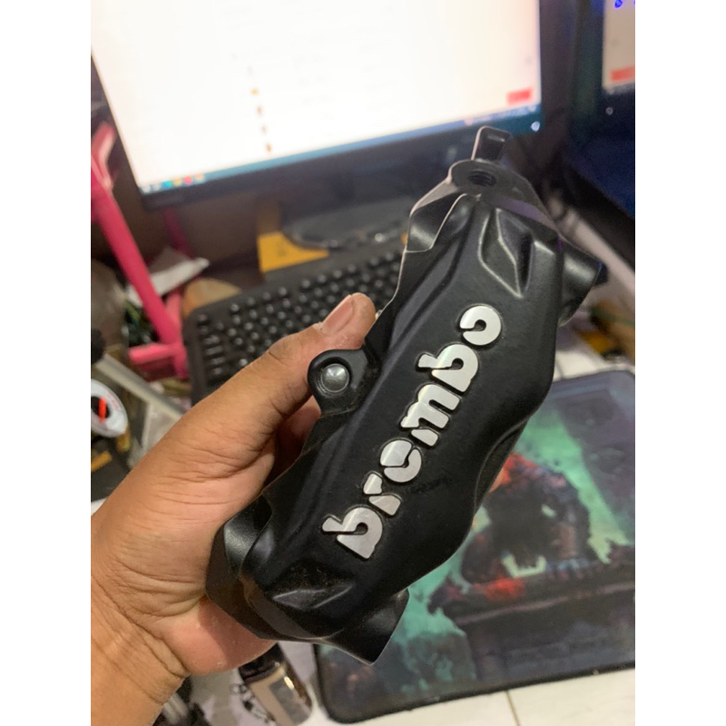 Jual KALIPER BREMBO 4PISTON M432 Black/HITAM | Shopee Indonesia