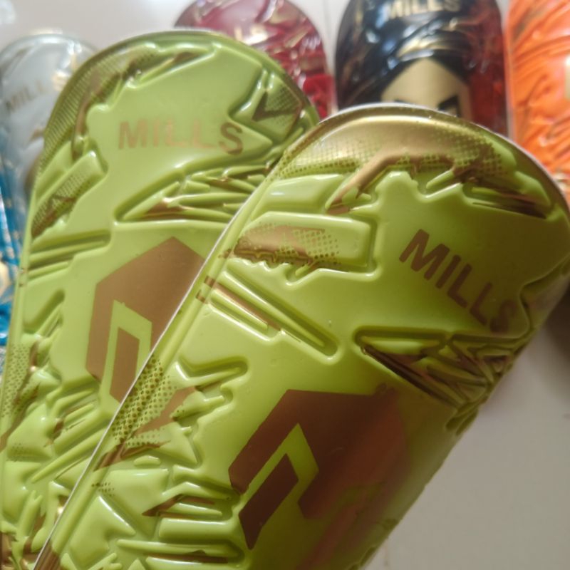 Jual Skin Deker Embos Sepak Bola Futsal Shinguard Lakop Pelindung ...