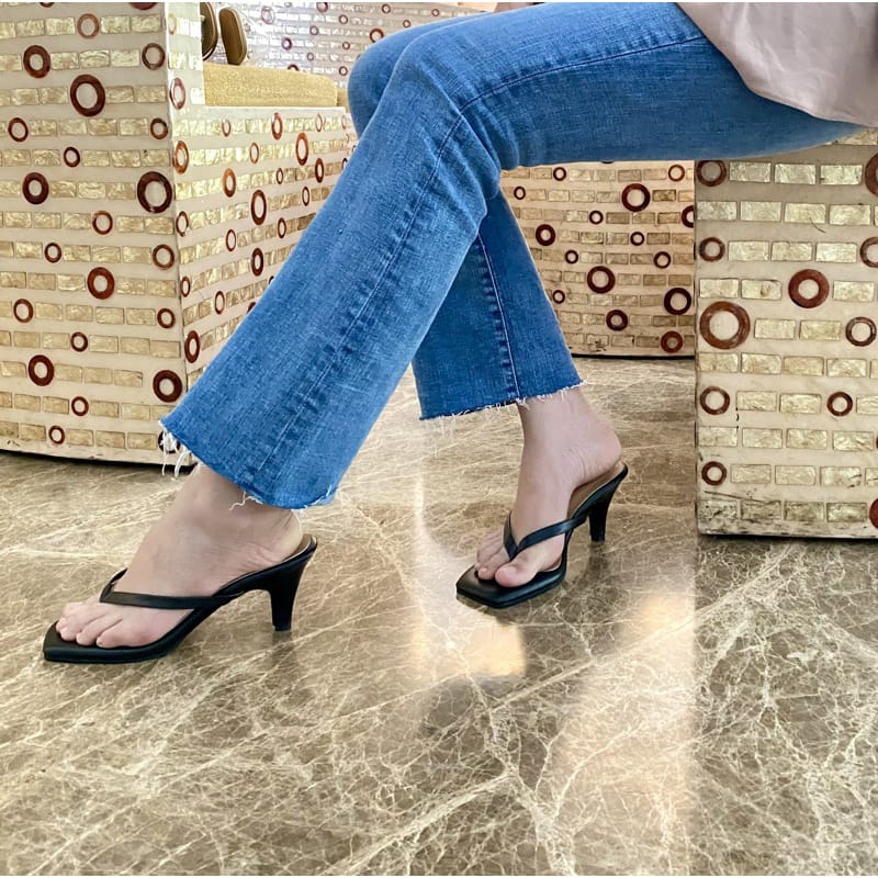 Jual Heels Hak Tahu Runcing Model Jepit Emile Mutisah Official Shop ...