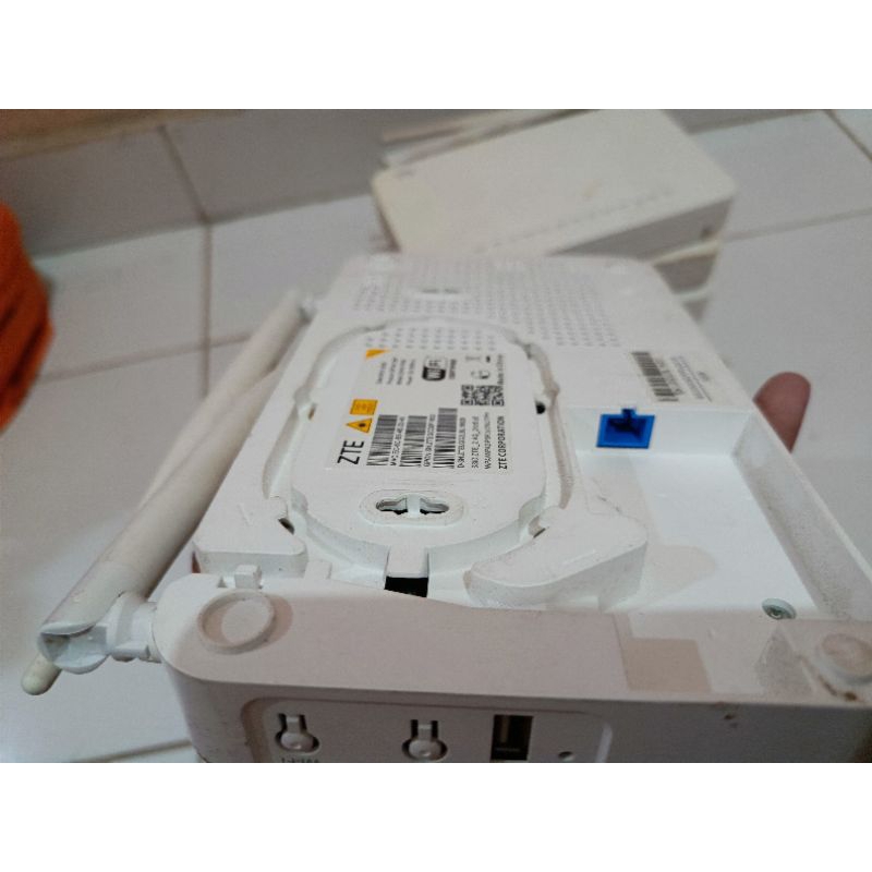 Jual Router ONT GPON ZTE F609 v3 dan ZTE 670L | Shopee Indonesia