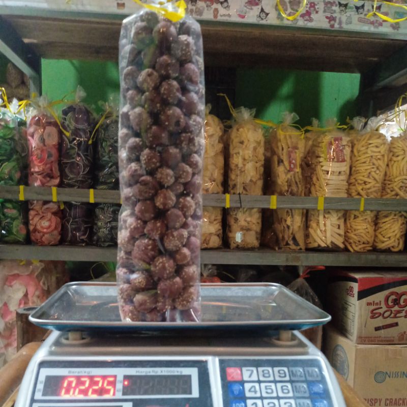 Jual Snack serba 10.000an(kemasan bal-balan) | Shopee Indonesia