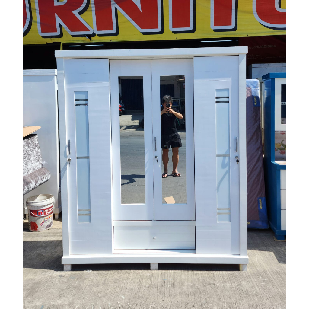 Jual LEMARI PAKAIAN 4 PINTU BLOKTIK / LEMARI MINIMALIS | Shopee Indonesia