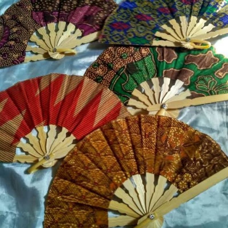 Jual Kipas Kayu Lipat 2 Ukuran Kipas Batik Kipas Kayu Batik Shopee Indonesia