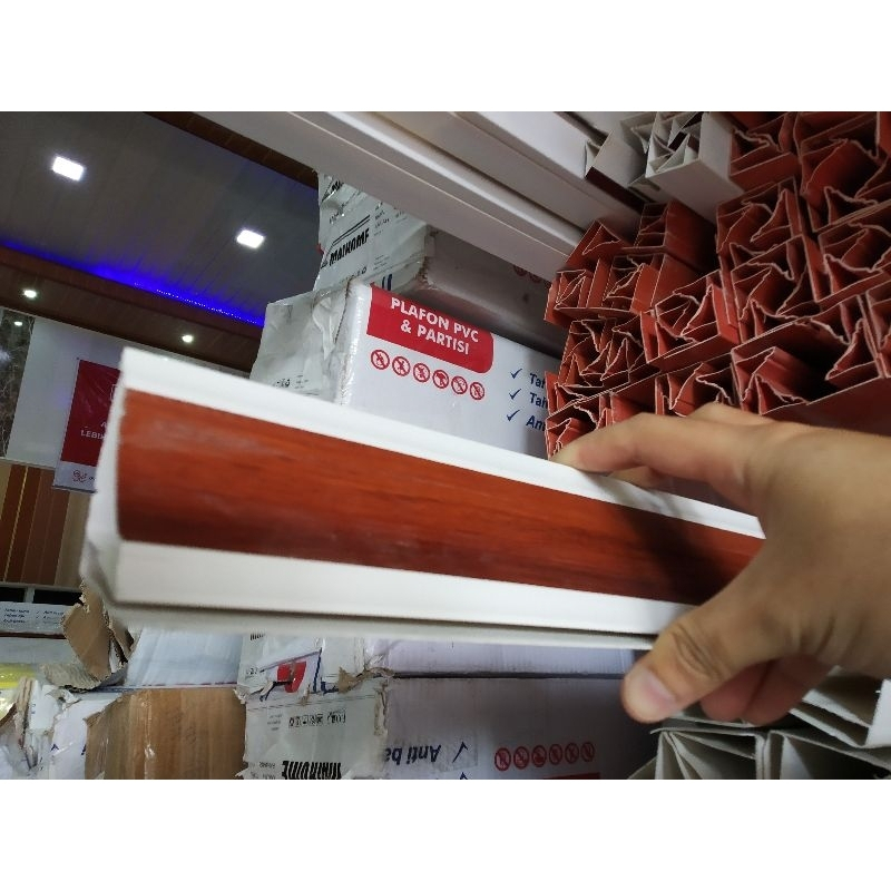 Jual List Dinding/ PVC List Plafon PVC List Sudut Plafon Untuk ...